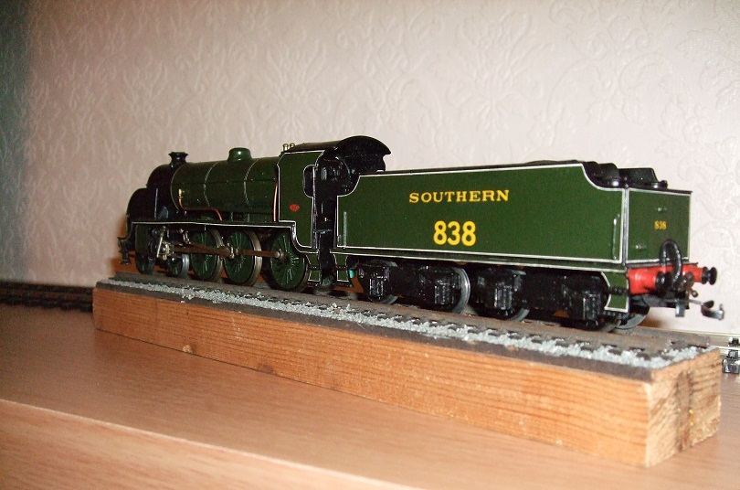 DAISY SAYS MOOO!: OO GAUGE SR CLASS S15 4-6-0 DJH KIT