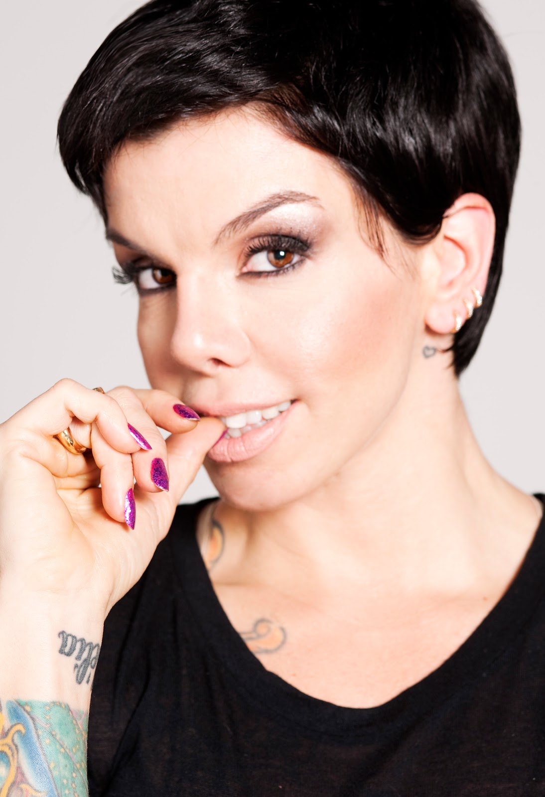 RL DESABAFO: Penélope Nova deixa o reality A Fazenda 5.