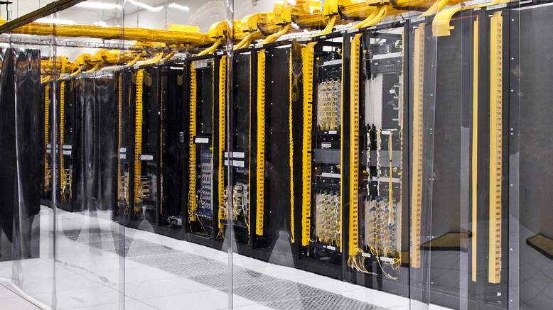 Inside Google:Pictures Of secret data centers ~ Great Panorama Picture