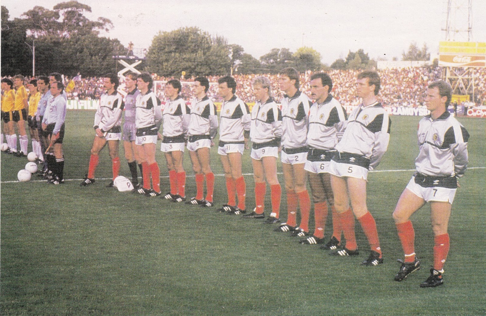 Soccer Nostalgia: International Season 1985/86, Part 5 (December 1985)