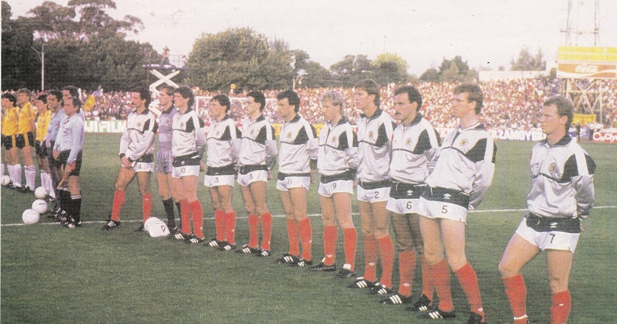 Soccer Nostalgia: International Season 1985/86, Part 5 (December 1985)