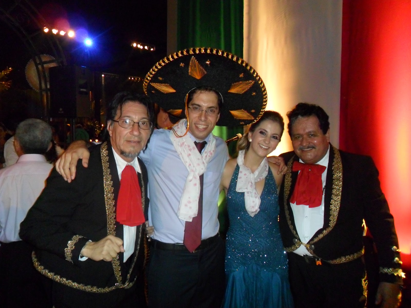 GRUPO DE MUSICOS MEXICANOS MARIACHIS DUPLA TRIO DE MARIACHIS E BANDA ...