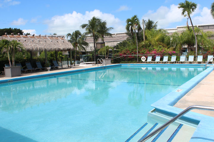 Real Estate in the Florida Keys: Bank Owned Bay Front in Executive Bay ...