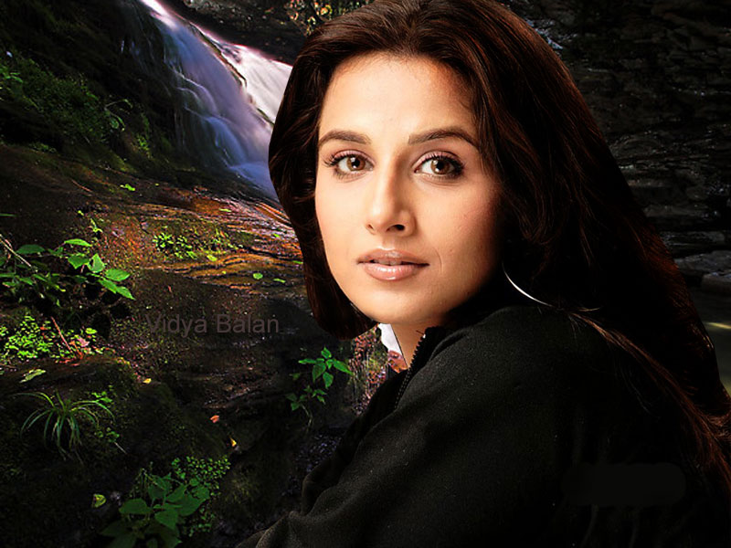 Vidya Balan Cute Wallpapers