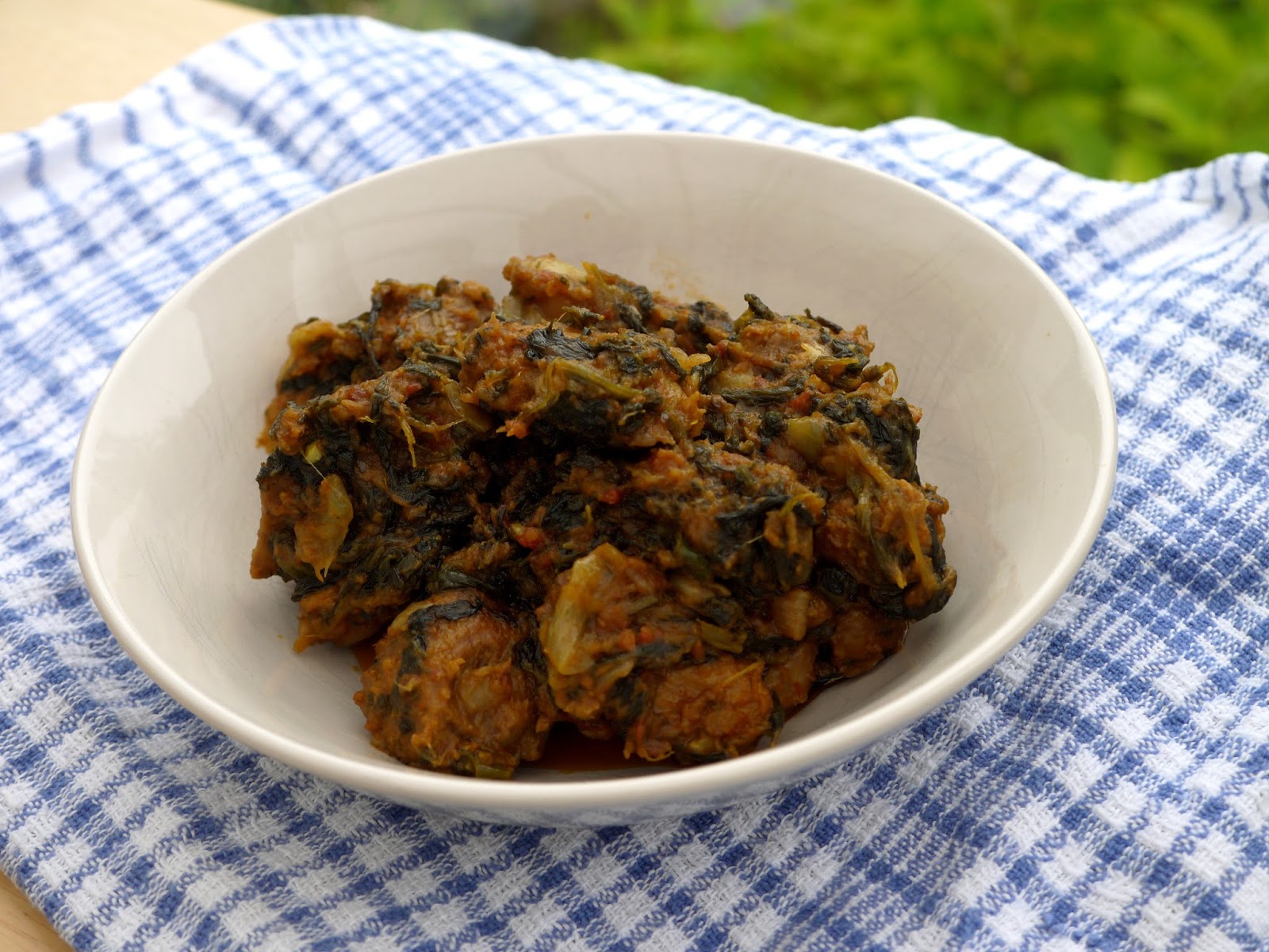 This Muslim Girl Bakes: Lamb Spinach Curry - Gosht Palak.