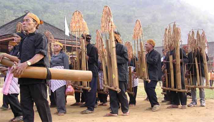 Jenis Alat Musik Angklung Lengkap Gambar dan Penjelasannya - Cinta ...