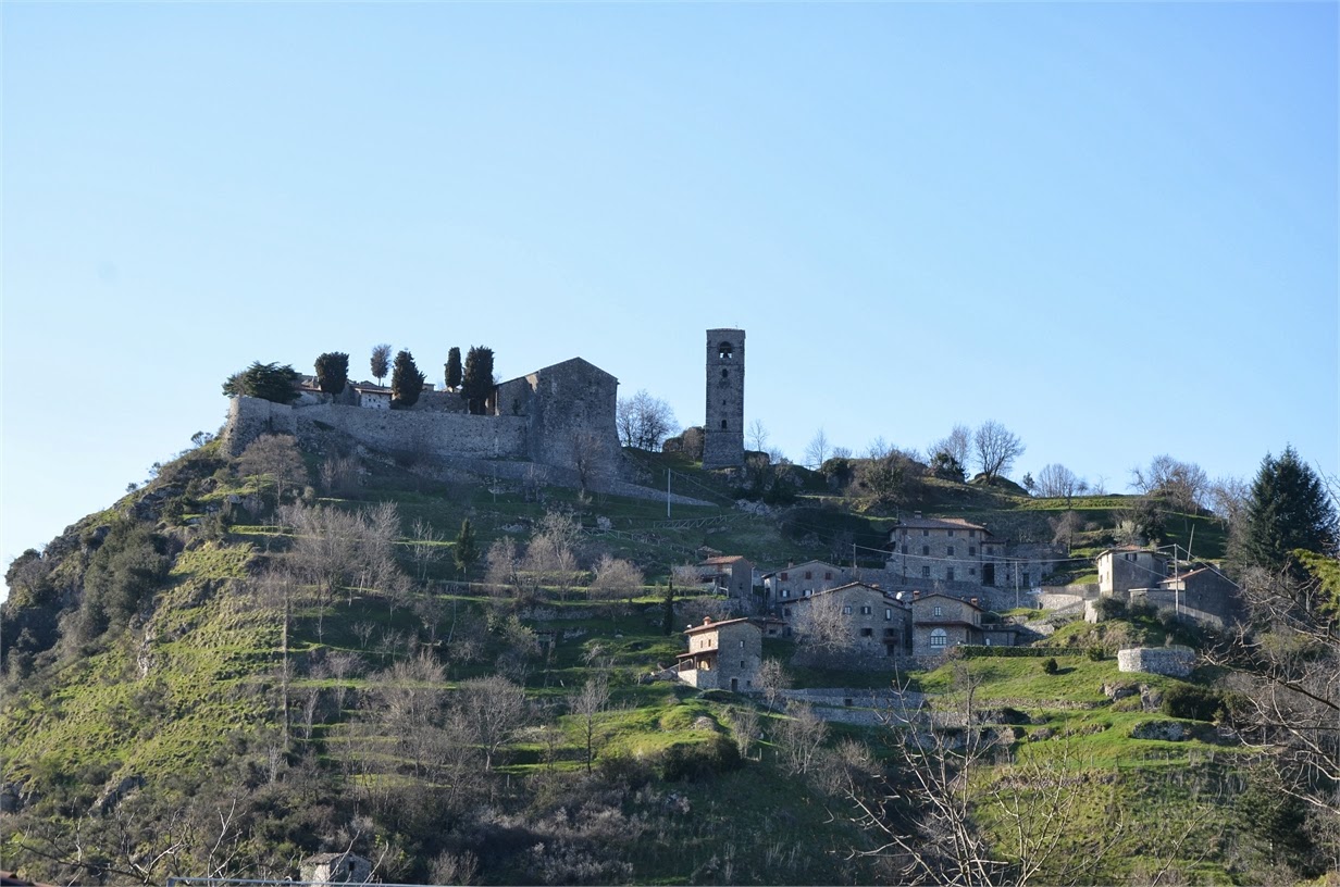 Giro-Vagando per la Garfagnana.. e oltre : Sassi ( Molazzana )