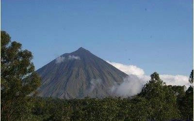 TERRA REAL TIME: Indonesia: allerta livello 3 per il vulcano Tambora