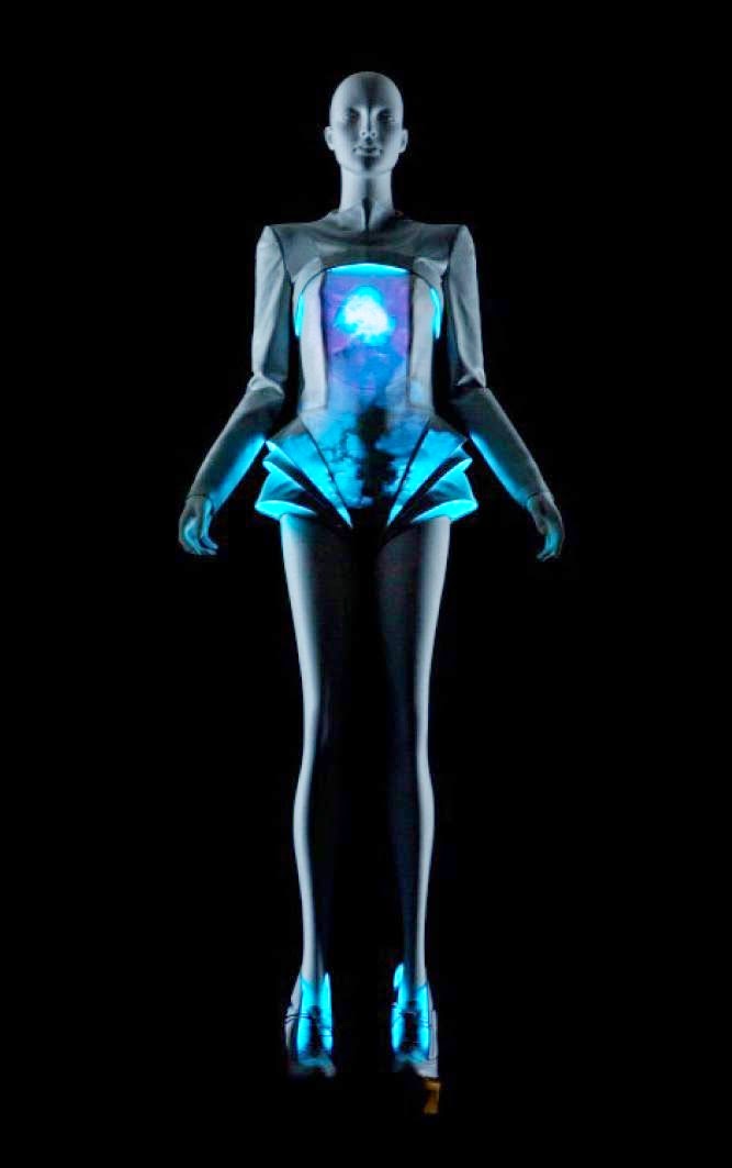 Oh, by the way...: BEAUTY: Clothing--Vega Zaishi Wang's Alpha Lyrae ...