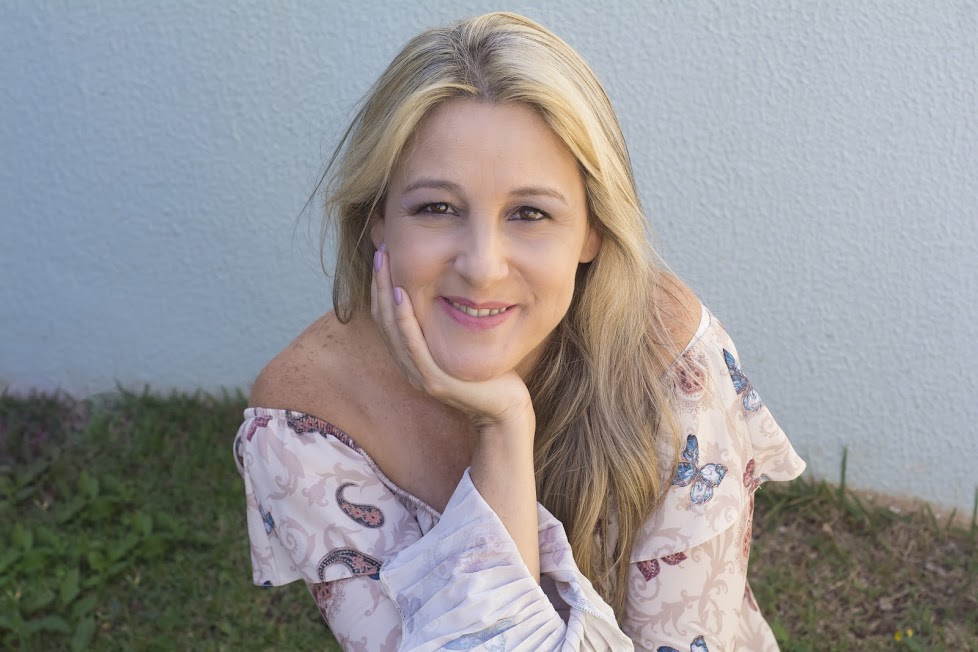 Helena Andrade fará evento com autoras em Campinas