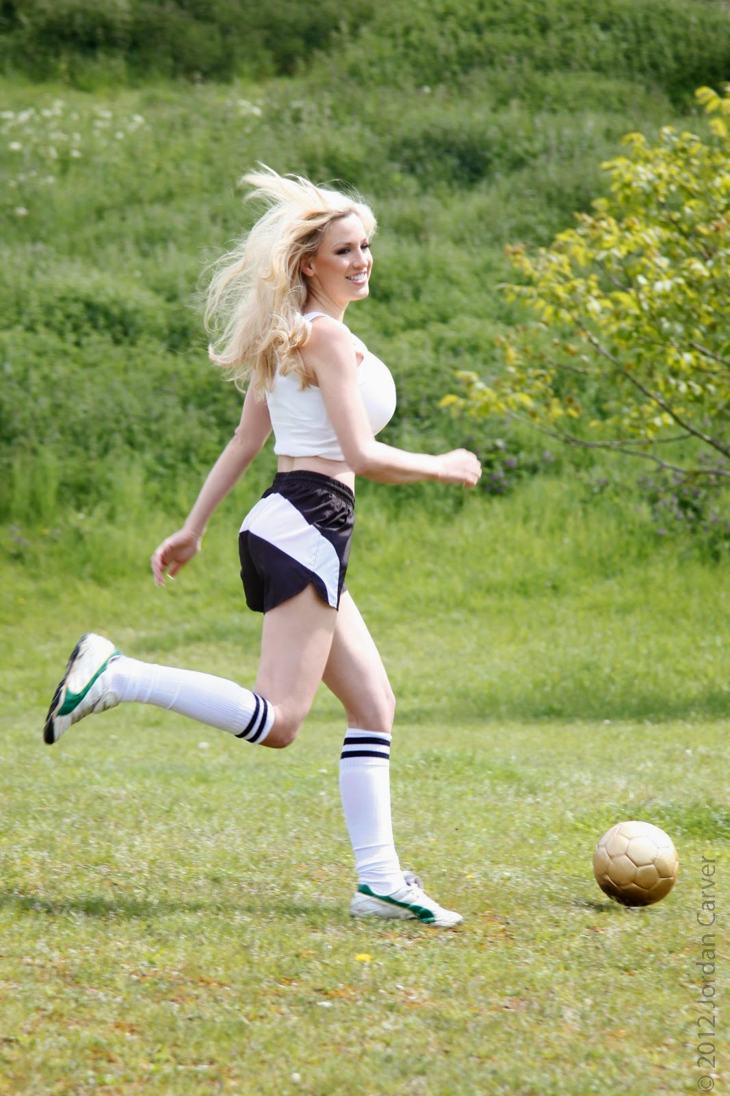 Jordan Carver Big Boobs Show playing Soccer - BIG BOOBS JORDAN CARVER