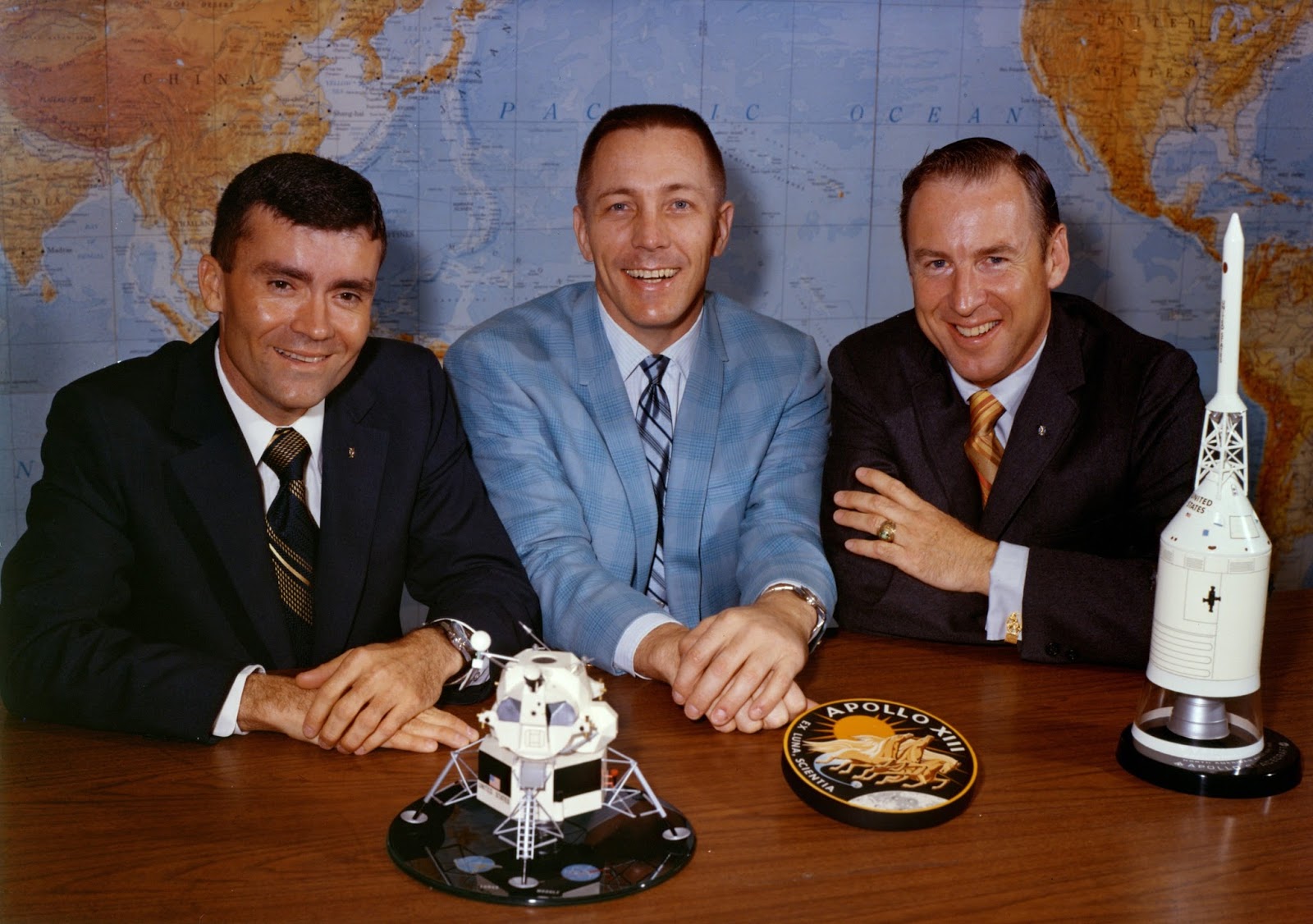 Apollo 13 Timeline: 1970/04/10: Ritratti dell'equipaggio definitivo ...
