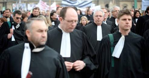 French Vocabulary Illustrated: avoué