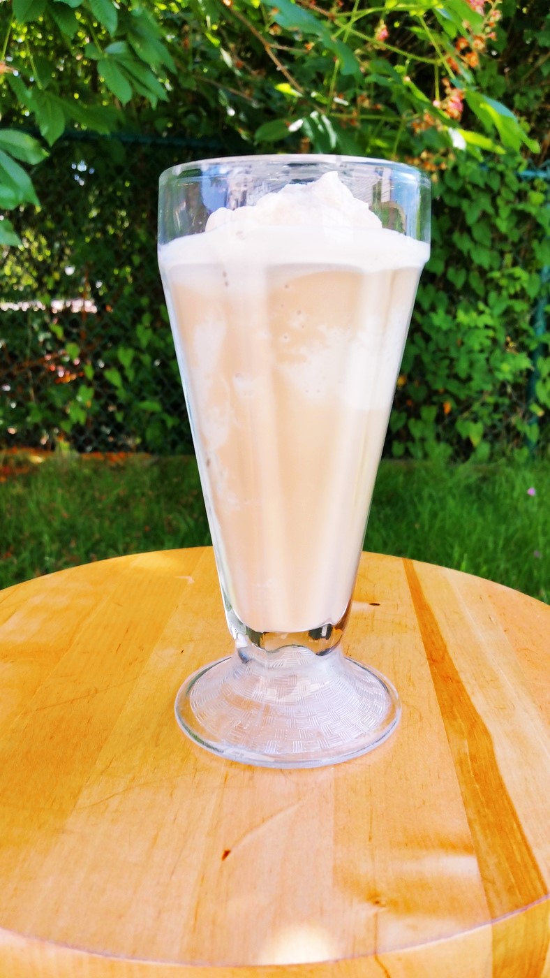 Clever, Crafty, Cookin' Mama: Root Beer Float Slushie
