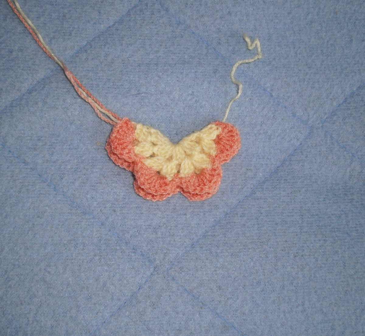 Petits doigts: Mini papillon au crochet