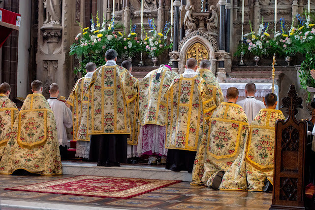 Photo Post: Solemn Pontifical Mass in Warrington (Or: More Examples of ...