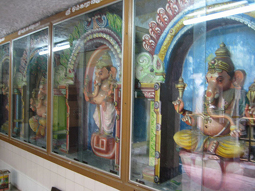 Tamilnadu Tourism: Swayambu Selva Vinayagar Temple, Shenbakkam – The Temple