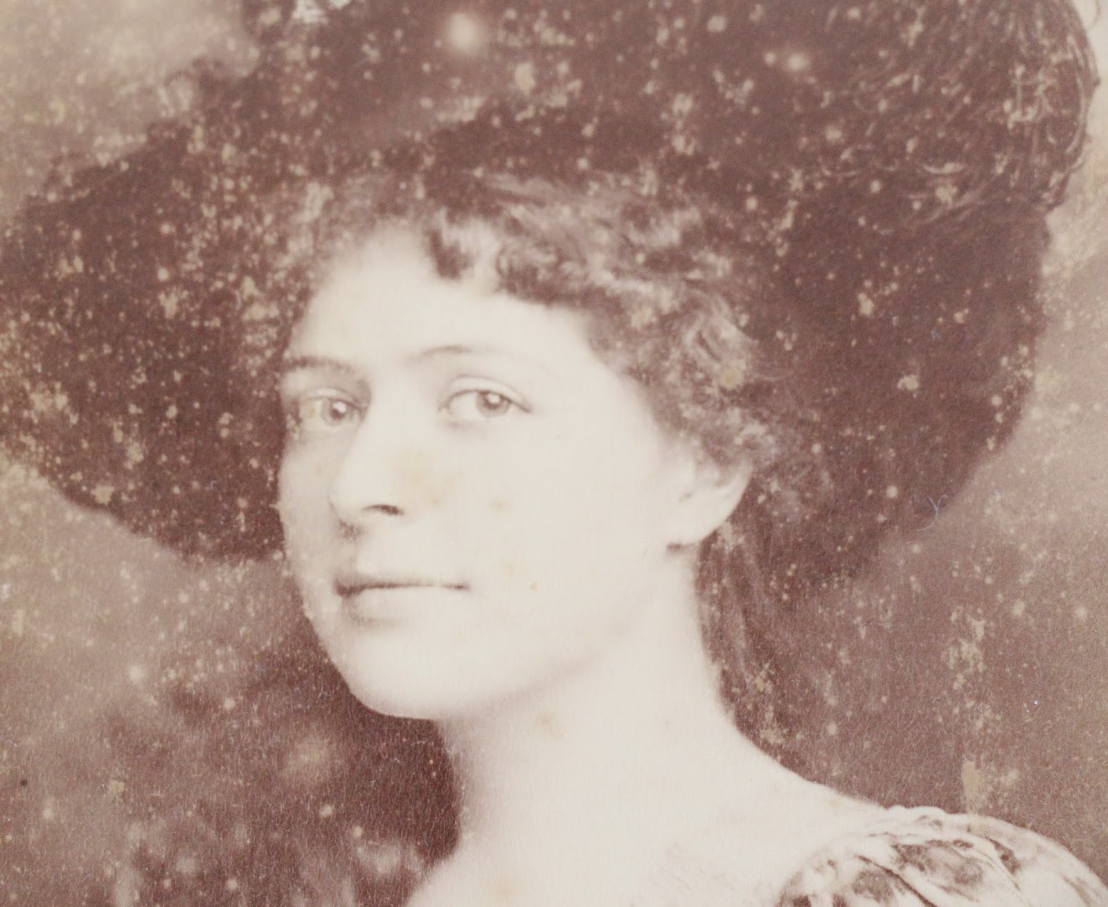 Alice Dunning's Instagram, Twitter & Facebook on IDCrawl