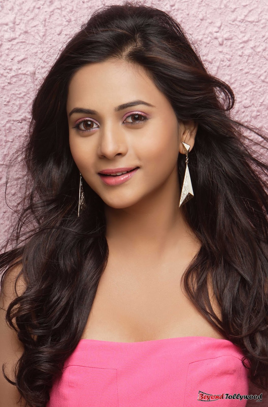 Tollypicz: Suza Kumar Photo Shoot Pics
