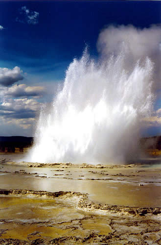 World's most spectacular geysers pictures - What D Facts?