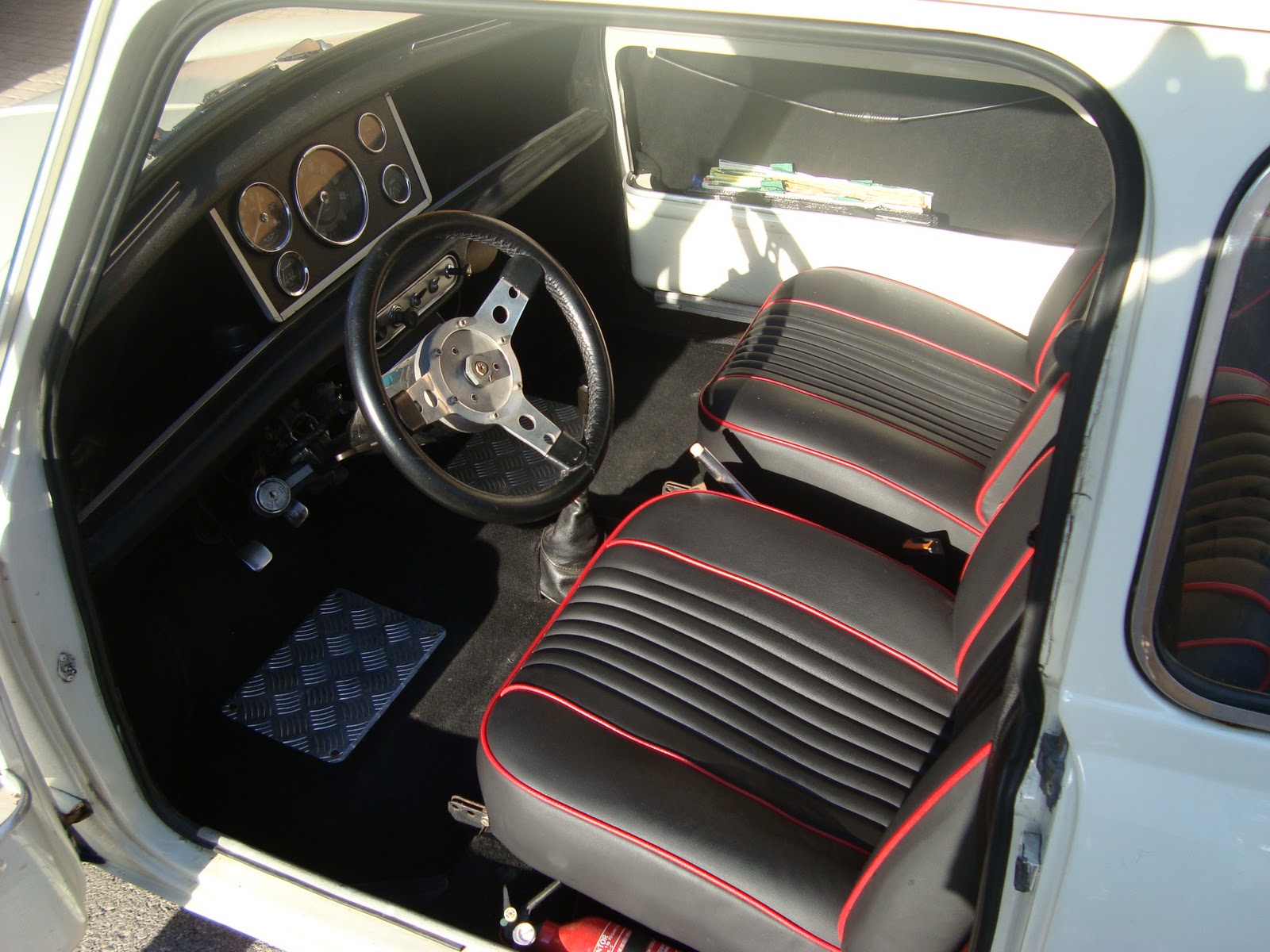 Nostalgia Sobre Ruedas: Clásicos: El Mini