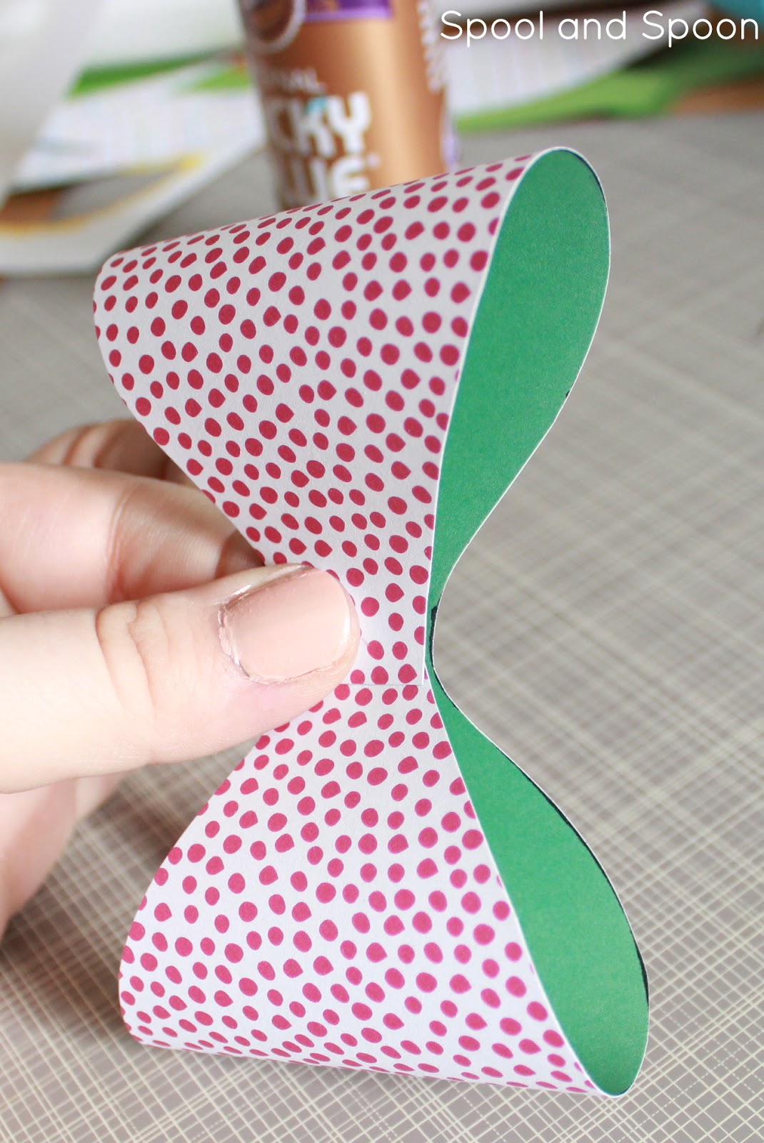 Spool and Spoon: How to: Paper Bow + Free Template