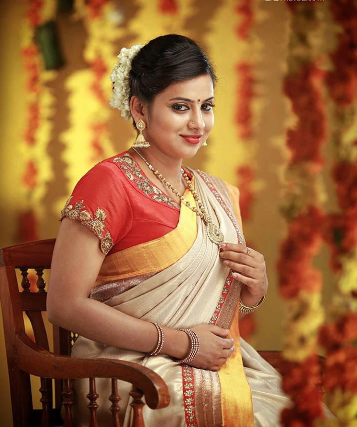Anna reshma rajan hot, beautiful, traditional pics, images, photos ...