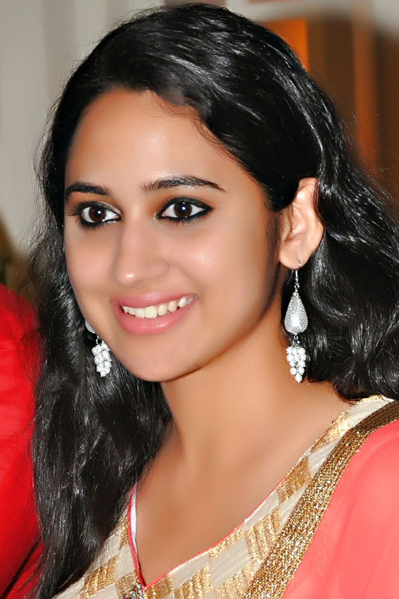 BEAUTIFUL KERALA ACTRESS MIYA GEORGE'S CLOSE UP PHOTOS OF LOVELY SMILE