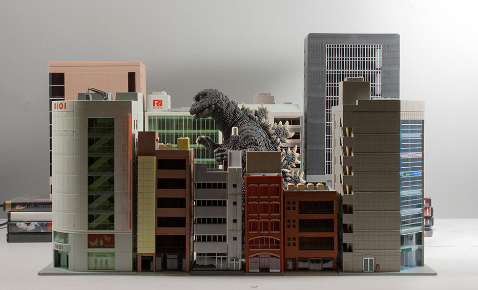 N-Rail: Kaiju Addicts - N scale buildings and monsters