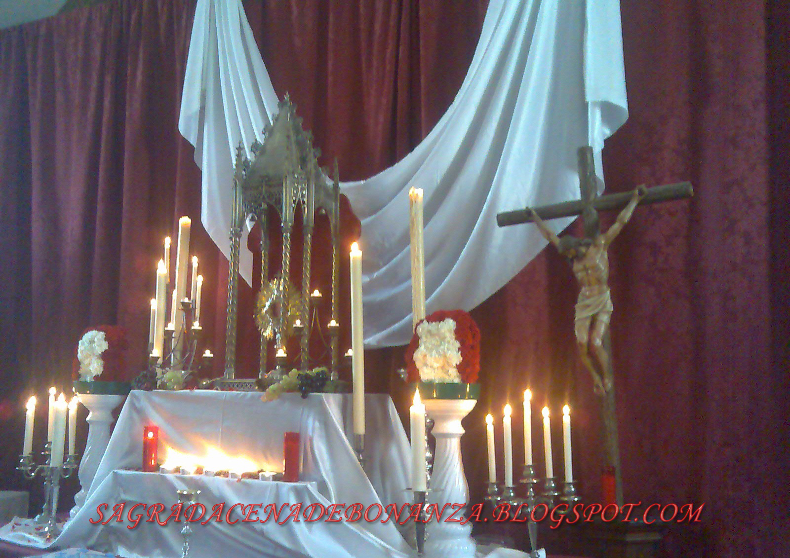 Sagrada Cena Bonanza: Altares