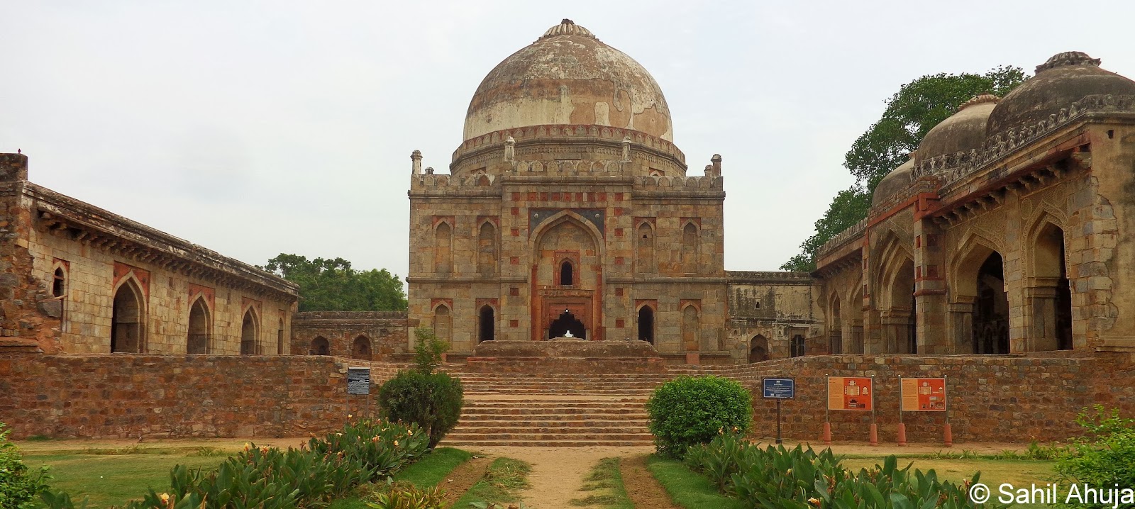 Pixelated Memories: Bada Gumbad Complex, Lodi Gardens, New Delhi