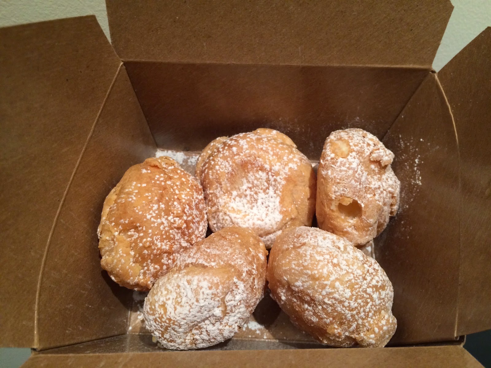 Mini Puffs From Beard Papa's / ビアードパパのミニパフ ~ I'm Made of Sugar ...