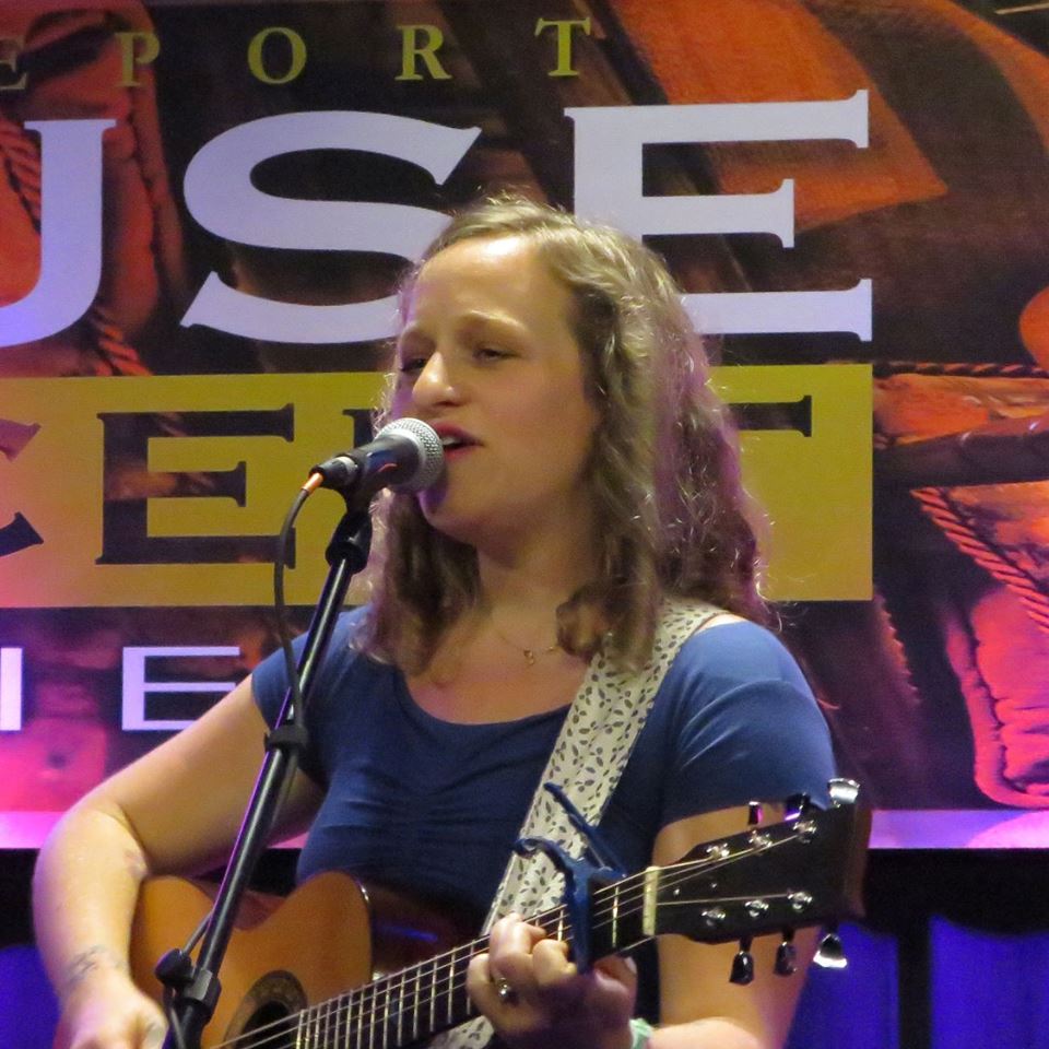 An Arkies Musings: Shreveport House Concert - Raina Rose - Korby Lenker