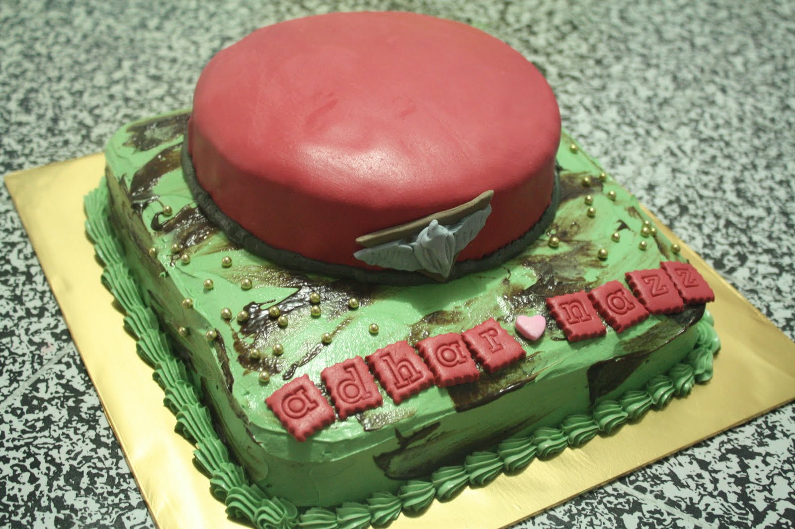 * Lissa n Rayyan ~ My Little Cupcakes * MA0150807-H: Army Beret Cake