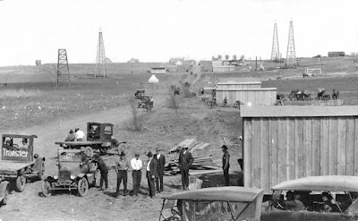 Vintage American Images: The Spindletop strike marks the beginning of ...
