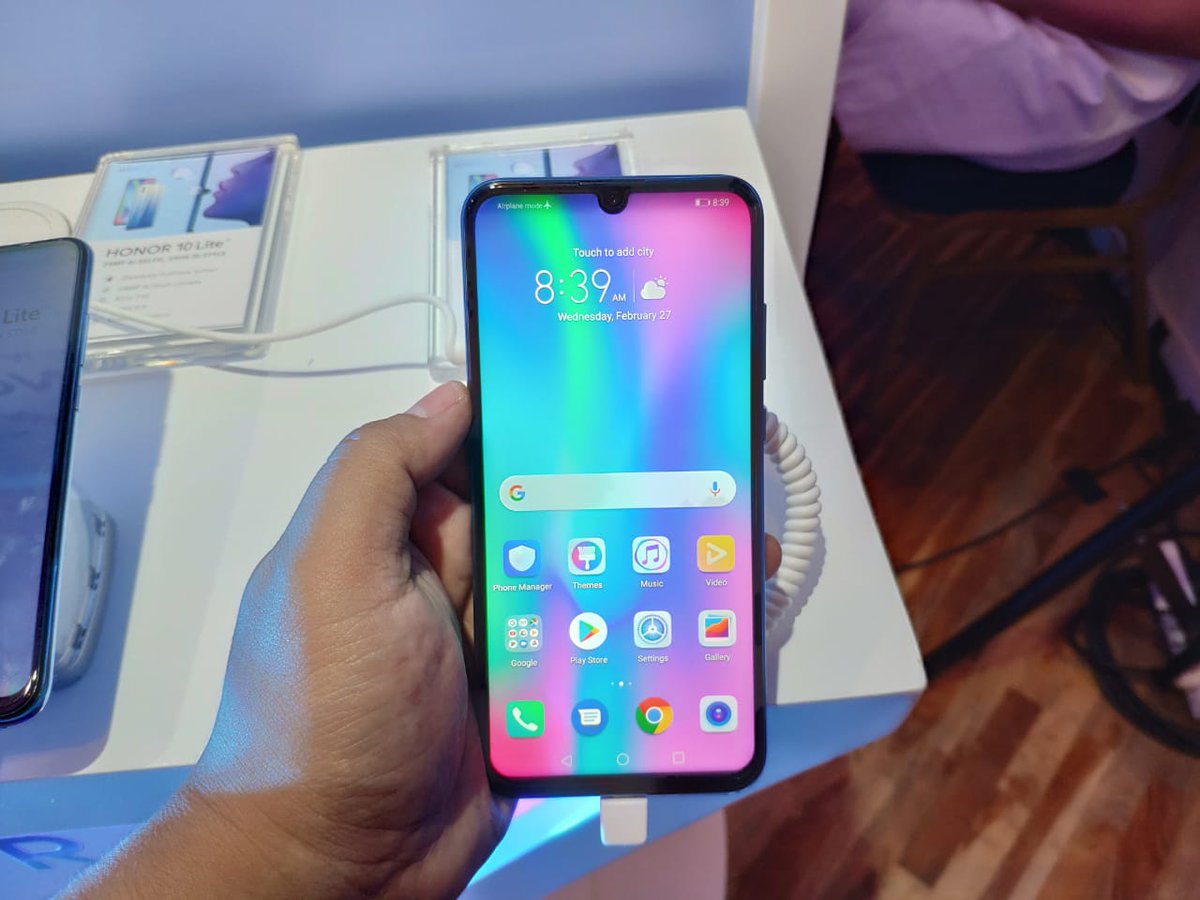 Review Honor 10 Lite dan Alasan Orang-Orang Menyukainya