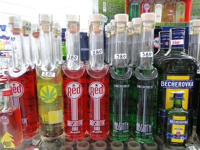 AnaViaja: Onde beber e comprar Absinto em Praga