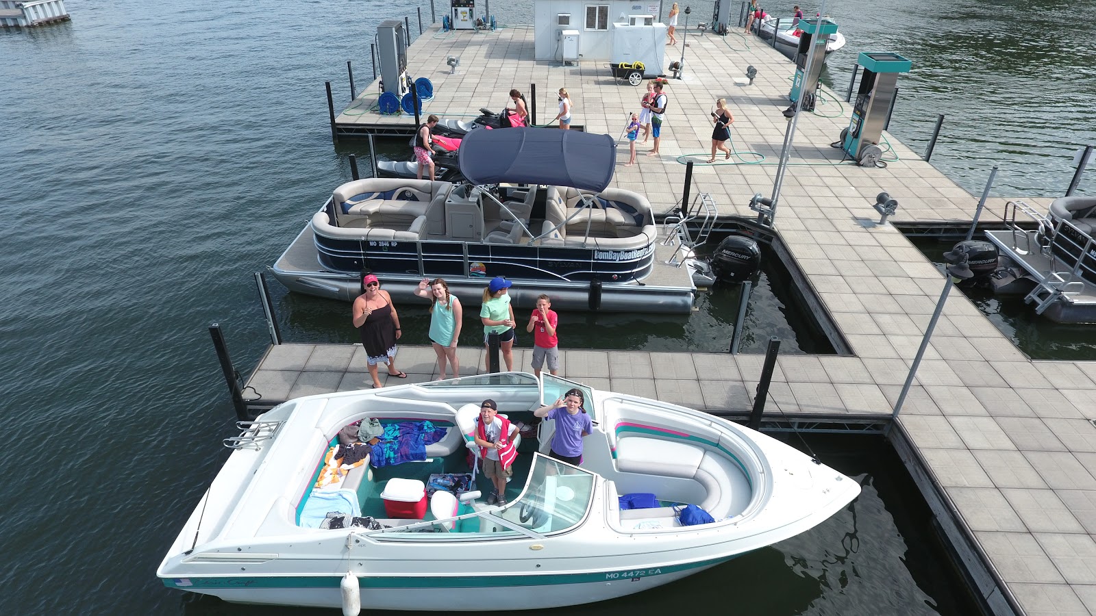 BomBay Boat Rental: 3 Advantages of Renting a Boat