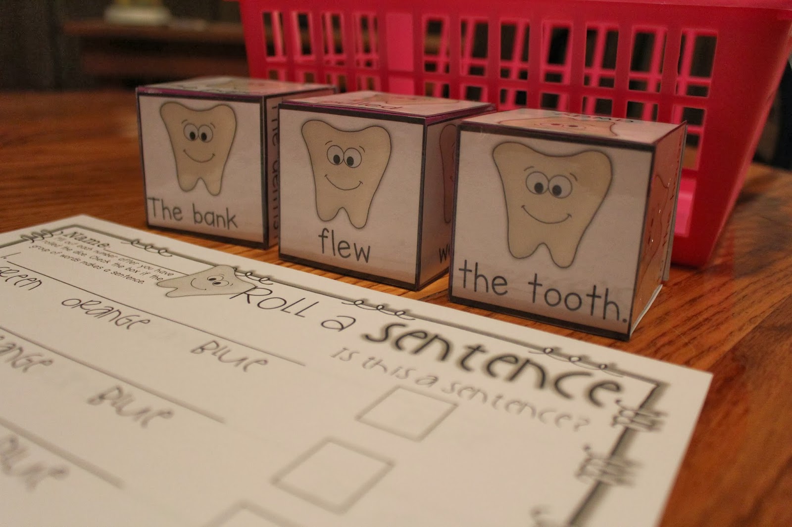Life in First Grade: Roll a Sentence: A Dental Health Activity