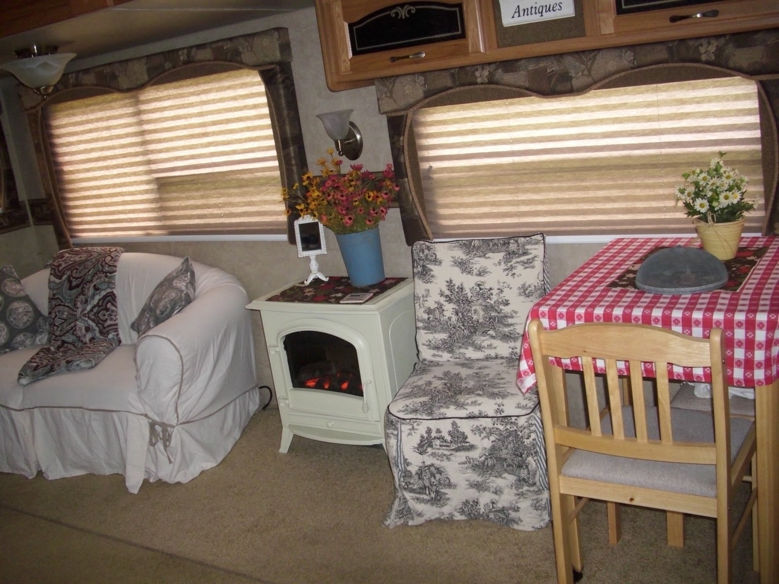 DECORATOR TO THE STARS & THE ITALIAN FARMHOUSE: TRADING THE "GLAMPER ...