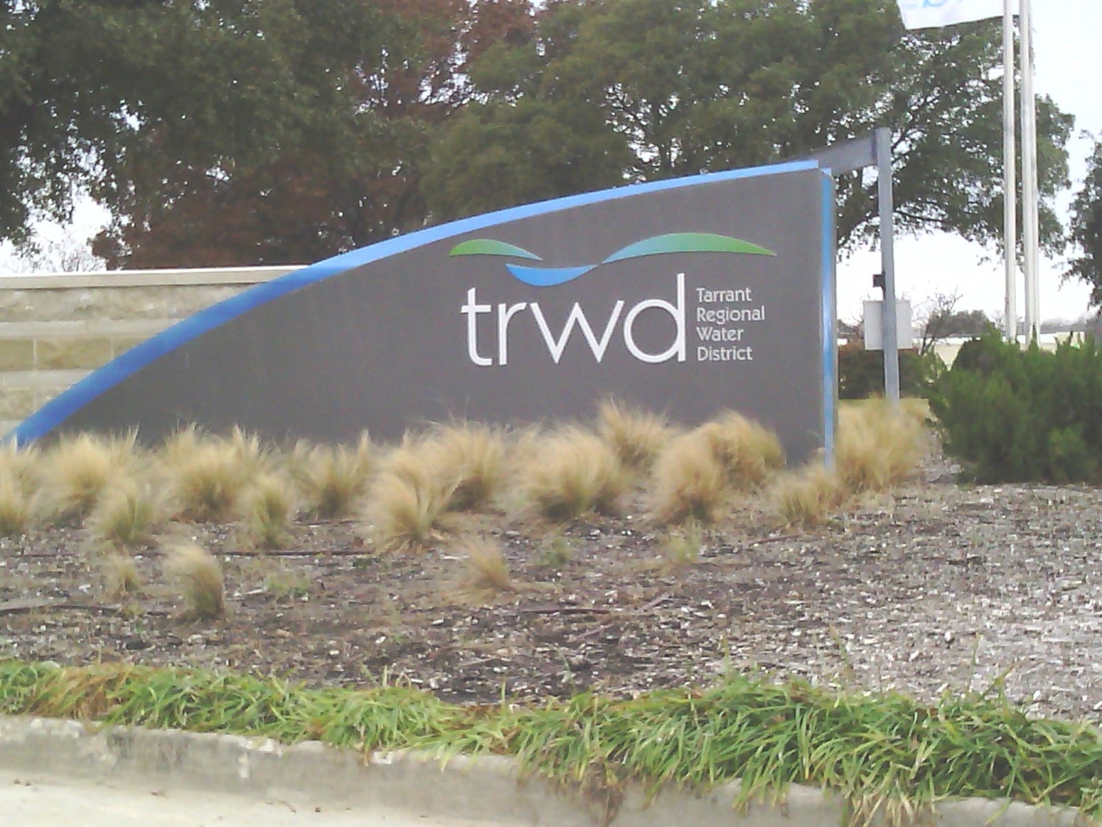 LIVING LIFE SUSTAINABLY