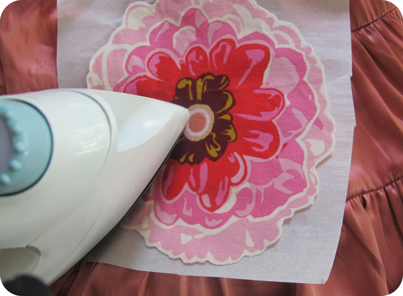 back {to} domestics: i {heart} appliques & tutorial