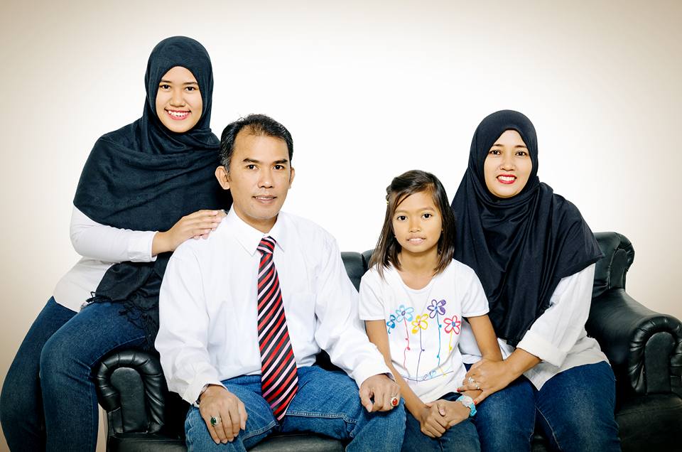 Saiful Huda Ems: Tentang Saiful Huda Ems (SHE)