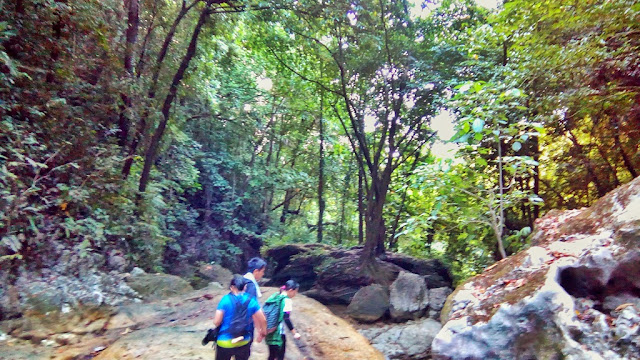 BANTAKAY FALLS AND CAVE ATIMONAN QUEZON | On A Different Phase