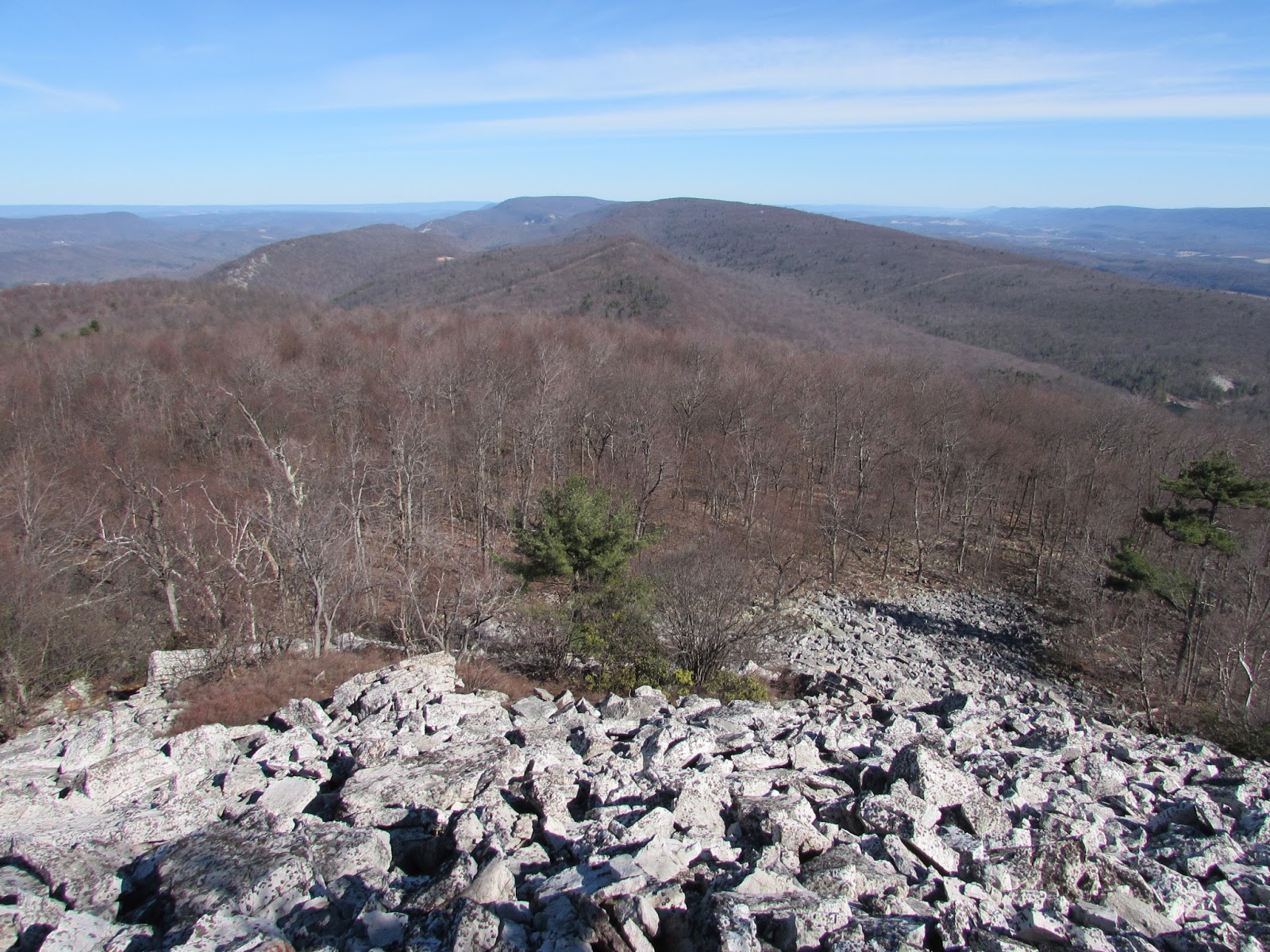 Standing Stone Trail: Hiking to the Throne Room Scenic Overlook in ...