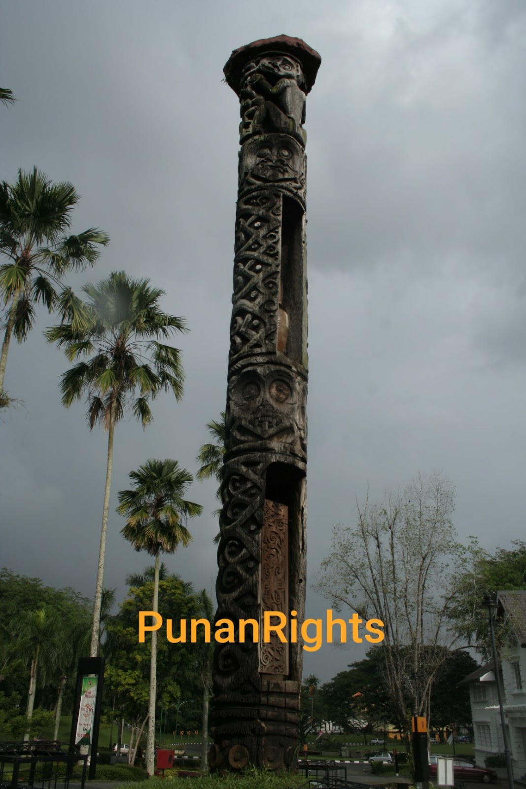 Burial Pole (Klirieng) and Carved Ceremonial Pole (Tiang Aren)