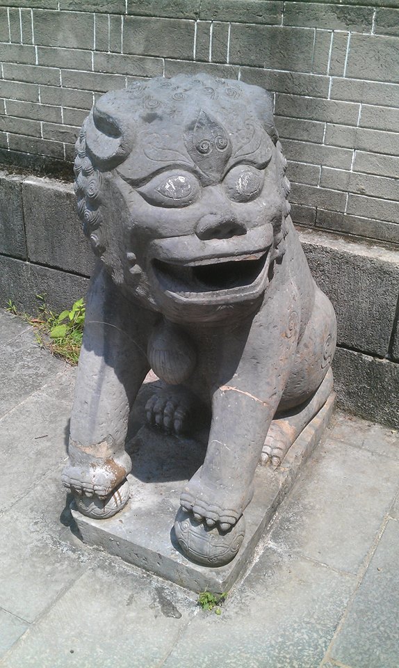 La Atalaya Nocturna: Leones de Fu (II)