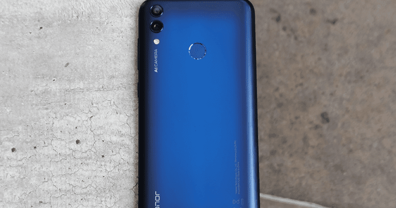 HONOR 8C is one of the most stylish phone that you can buy for the price