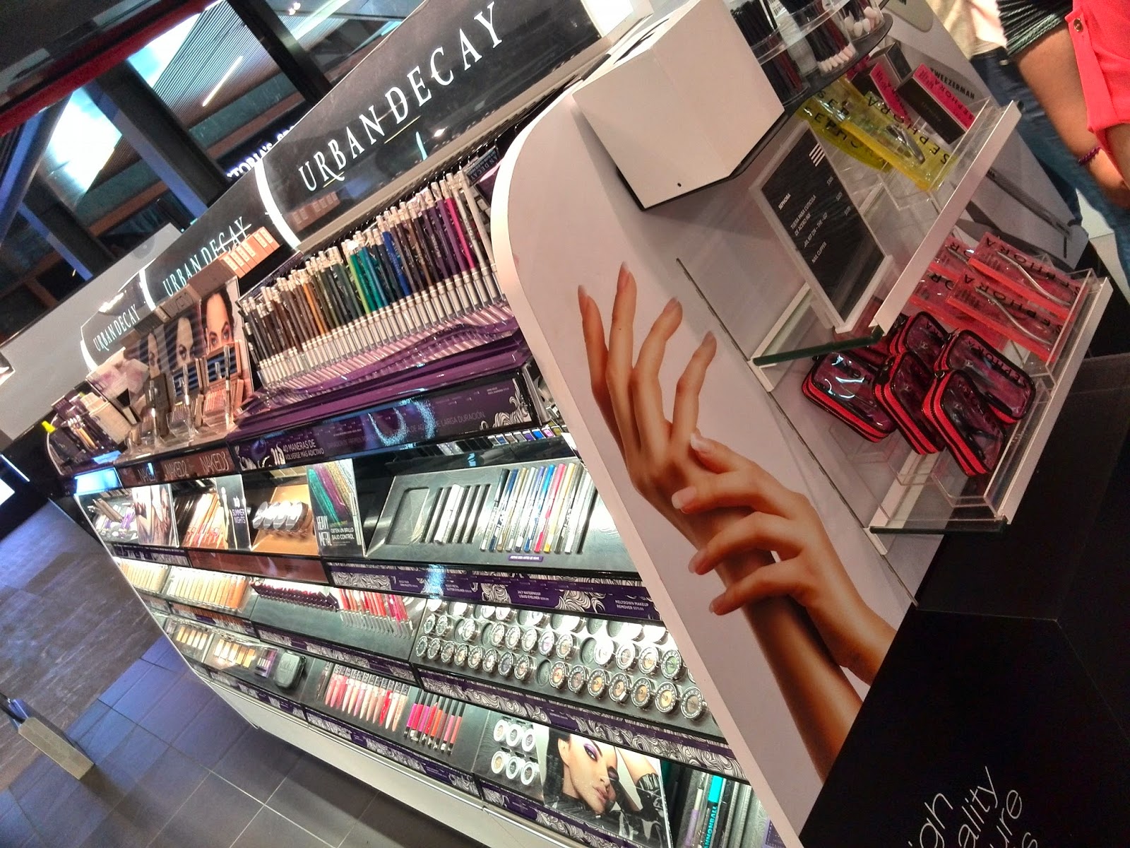 Monica Makaco: - SEPHORA ANTEA TOUR