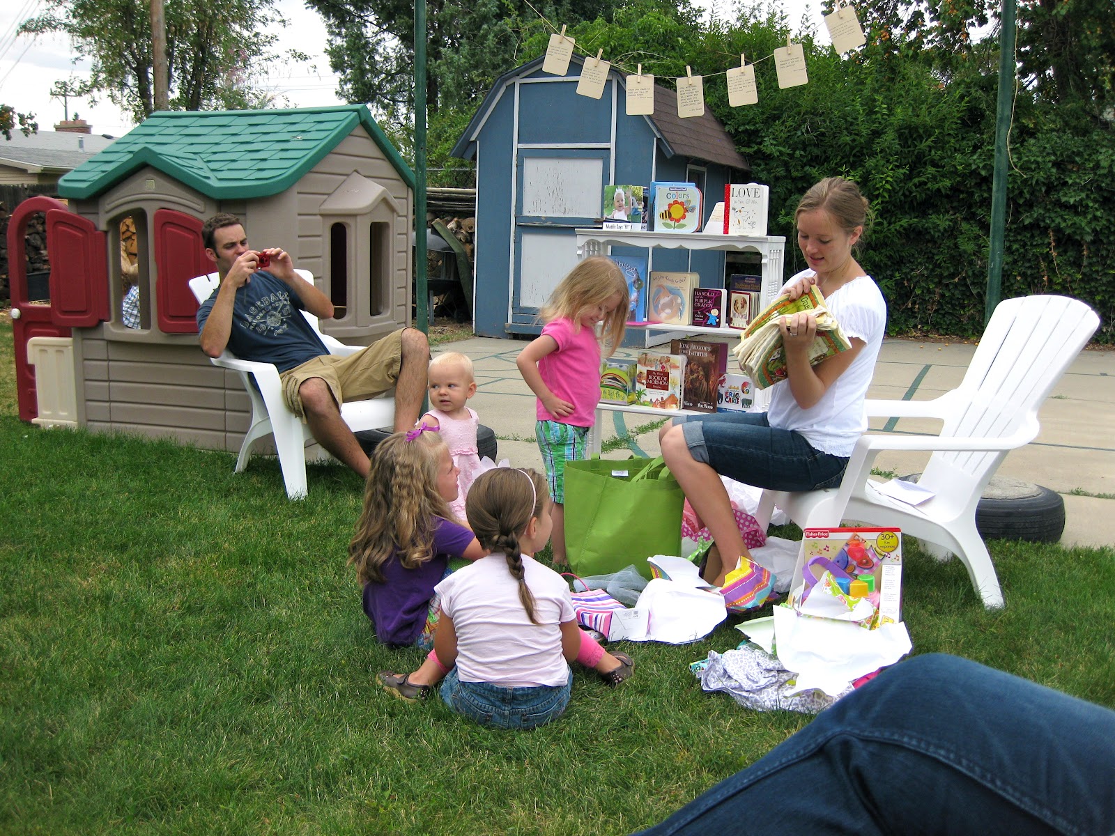 HanDIY Tutorials: Madeline's First Birthday: A Build-A-Library Party